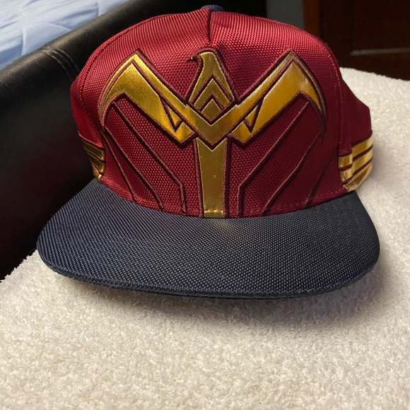 Warner Bros. | Accessories | Nwt Wonder Woman Dawn Of Justice Snapback ...